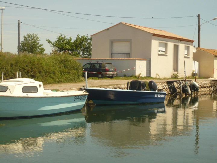 La Petite Maison Au Bord Du Canal T2 - 3étoiles - - Balaruc-les-Bains