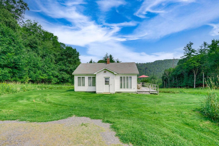 Hawley Home W/ Deck: 4 Mi To Berkshire East Resort - Massachusetts