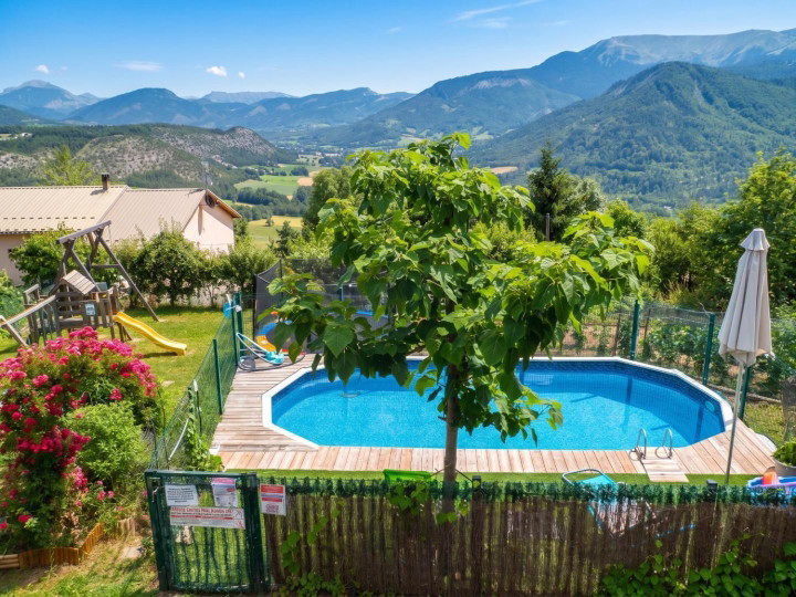 Appartement Accueillant à Selonnet De 80 M² Avec Piscine Partagée - Montclar