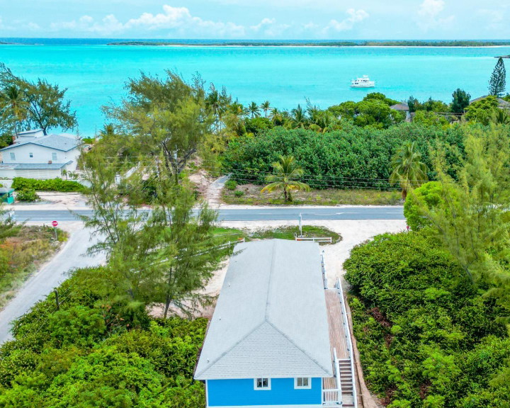 Sheer Bliss Beachview Apt #1 - Bahamas