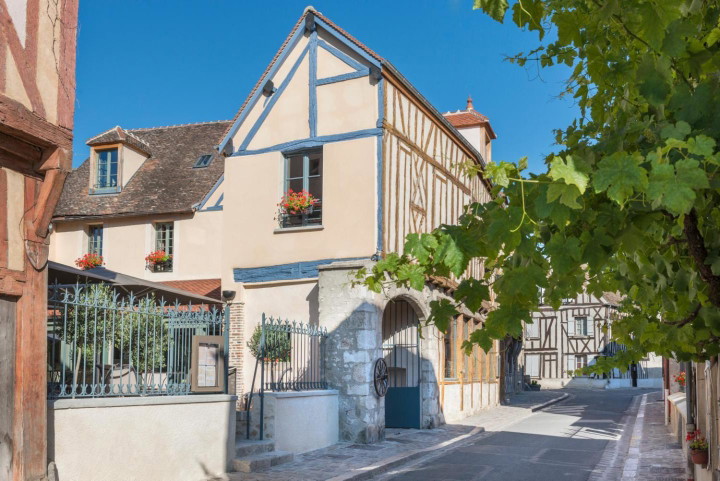 Hôtel Aux Vieux Remparts - Seine-et-Marne