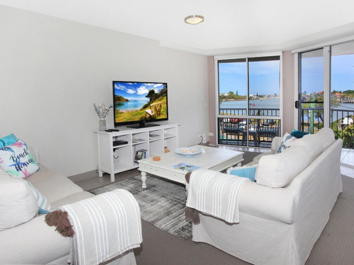 3 Bedroom Unit With Views Of Marina, Close To Beach - Mooloolaba