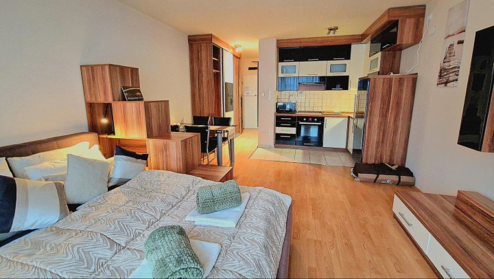 H10 Apartment With Free Parking - Budapest