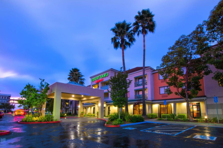 Courtyard By Marriott Oakland Airport - San Leandro, CA