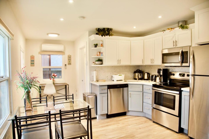 Cozy Home Conveniently Located With King Bed - Tacoma, WA