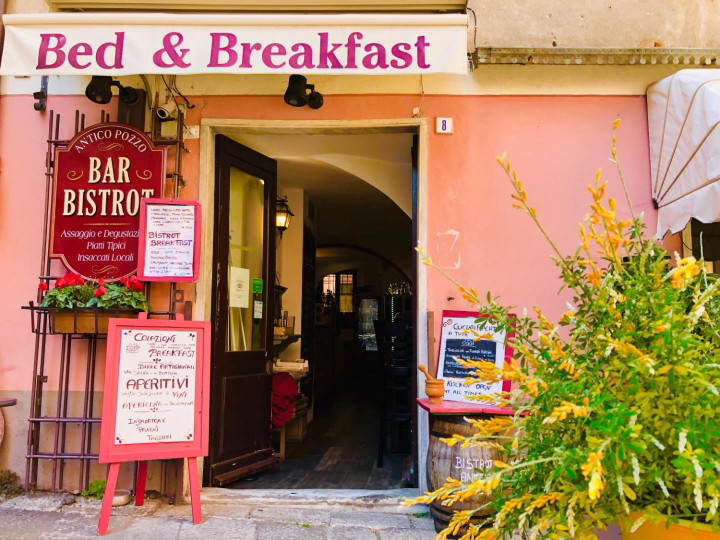 Antico Pozzo Bed And Breakfast - Finale Ligure