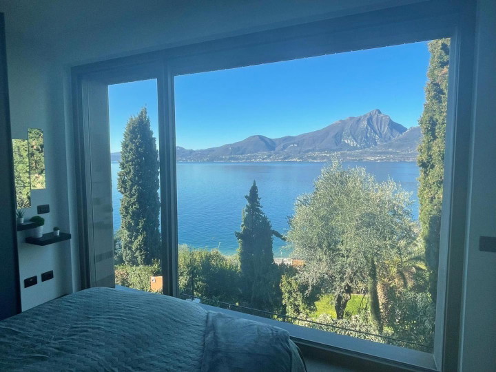 3 Zimmer Apartment Am Gardasee Mit Traumhaften Seeblick Und Pool In Torri Del Benaco - Torri del Benaco