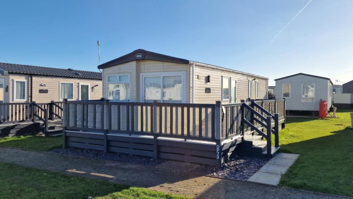 Da-ve-ju Holiday Home, West Sands - West Sussex