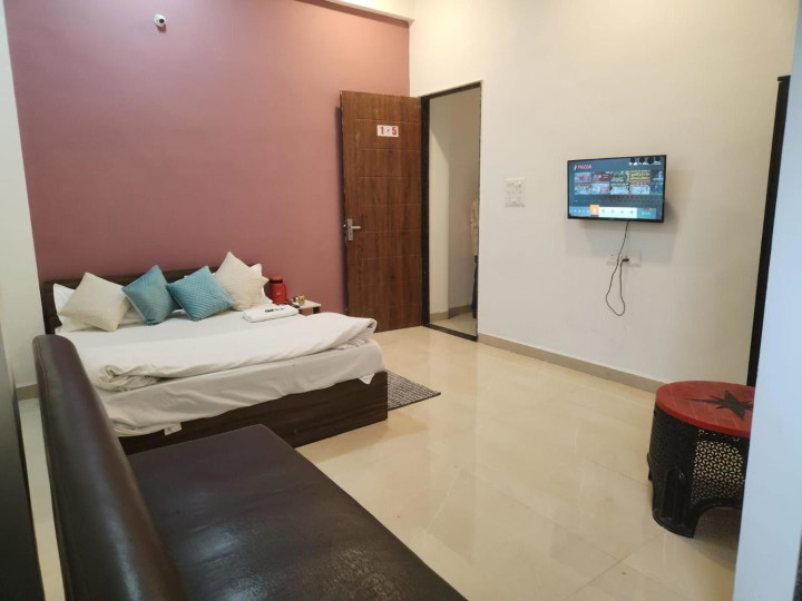 Aayansh Hotel - Vijay Nagar
