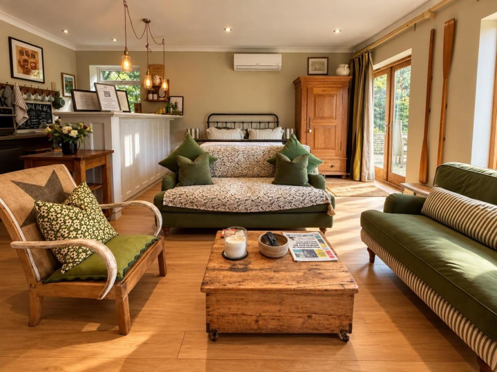 The Old Pool House, Stylish Large Studio In Private Country Estate With Air Con - Frome