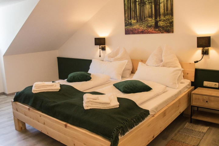 Wohlfühlzimmer "Zirbentraum Kampenwand" - Self Check-in Only, No Staff On Site - Chiemsee