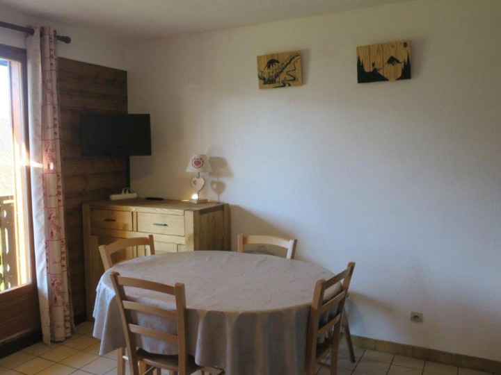 Charmant Appartement Avec Parking à Châtel - 4 Pers. - Champéry