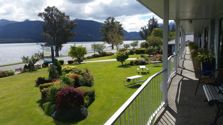 Lakeside Motel & Apartments - Te Anau
