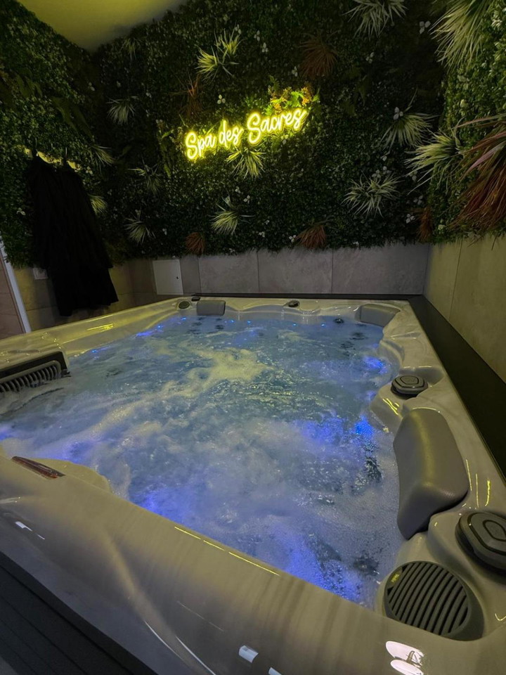 Spa Des Sacres - Suite Avec Jacuzzi Privatif - Reims