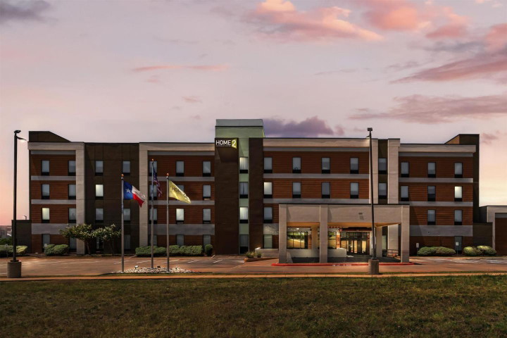Home2 Suites By Hilton Dallas Desoto - Cedar Hill, TX