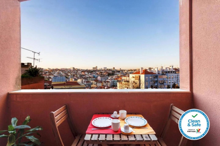 Whome | Damasceno Large Apartment #39 - Amadora