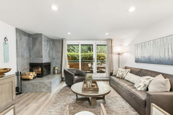 Riverfront Designer 2 Br, Walk To Gondola! - Aspen