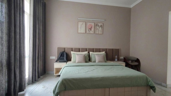 Fabhotel Lavender Court -