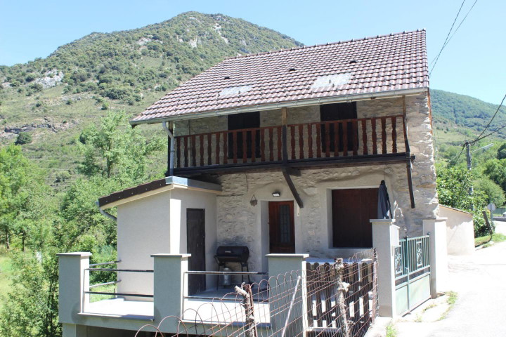 Maison De Charme Calme Entourée De Montagne - Pyrenees