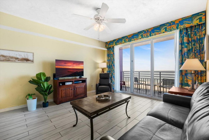Serene Oceanfront Getaway 1br With Private Balcony At Wyndham Oceanwalk - Daytona Beach, FL
