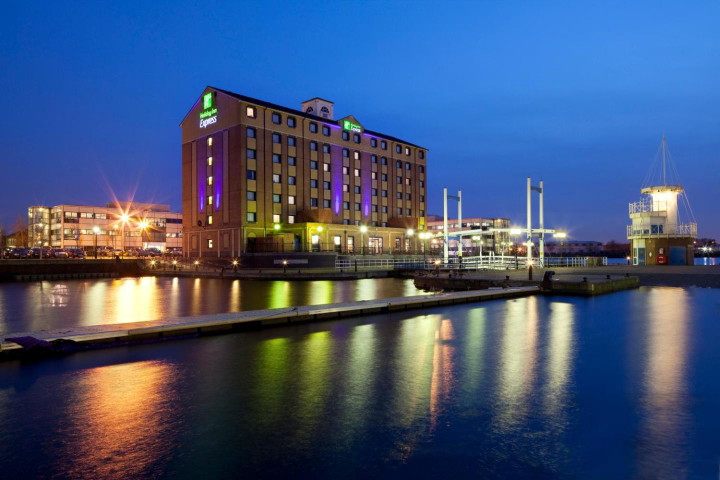 Holiday Inn Express Manchester - Salford Quays By Ihg - Bolton
