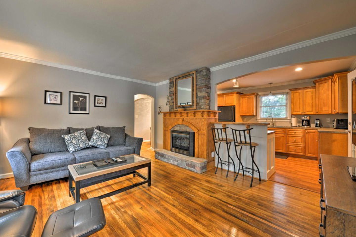 6 Mi To Downtown Charlotte! Charming Home W/ Patio - Charlotte