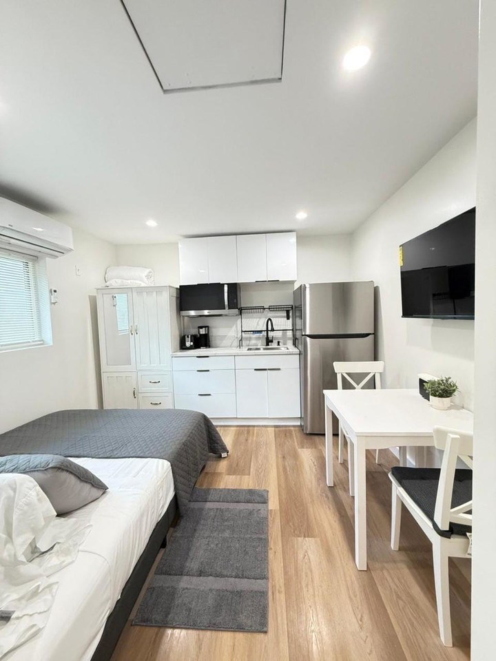 Modern Studio Stylish &Cozy Ieft Unit - Los Angeles
