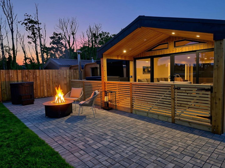 Loughshore Lodges - Cabins With Private Hot Tub & Sauna - Enniskillen