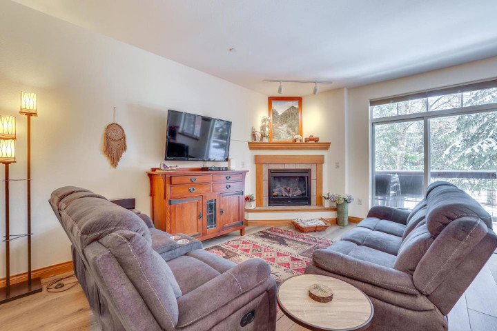Ski & Explore: Silverthorne Gem W/ Hot Tub Access! - Silverthorne, CO