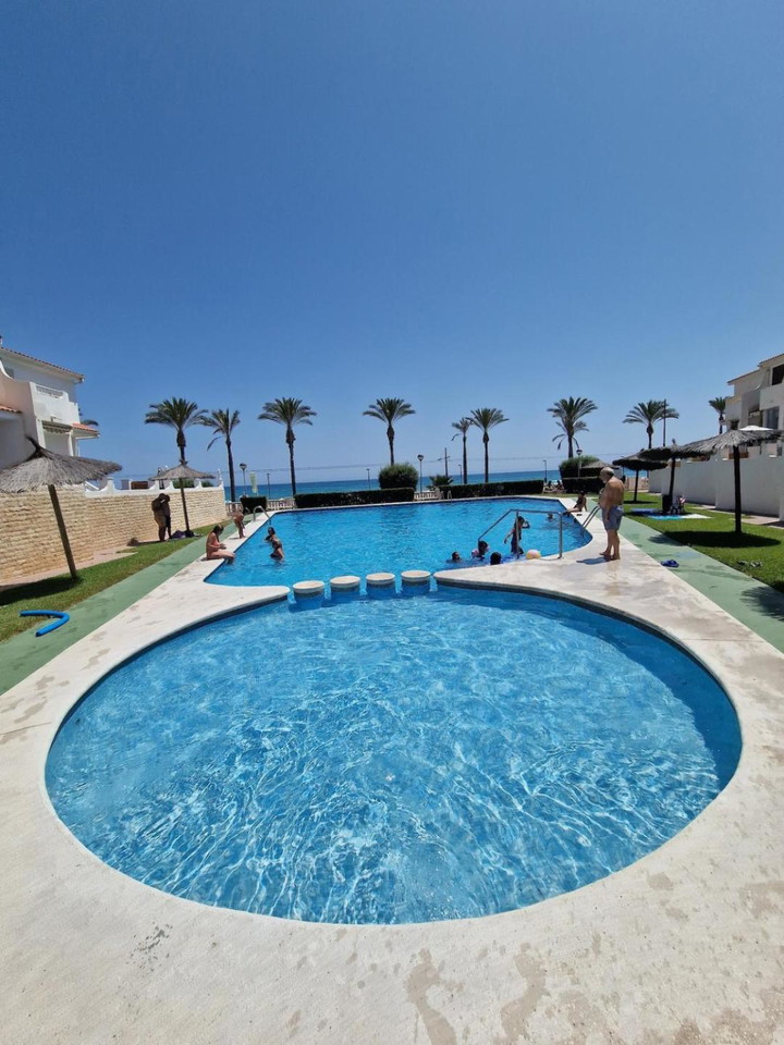 Seafront Chalet Muchavista Direct Beach Access - Alicante