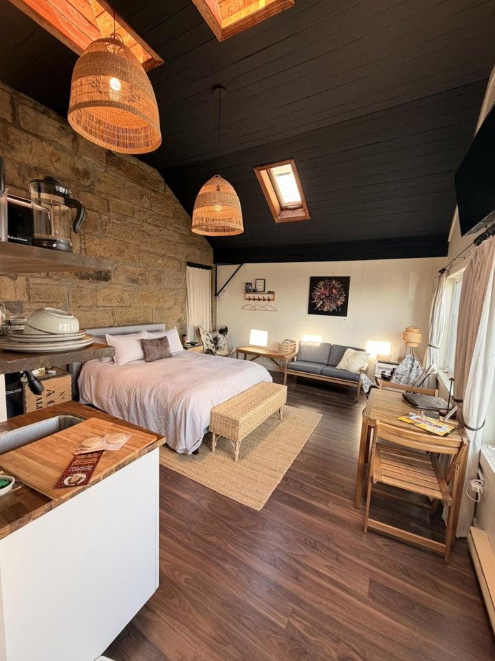 The Stonehouse Makers' Maisonette - New Glasgow