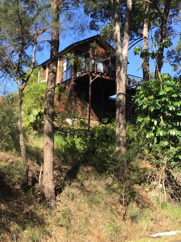 Beautifully Elevated Treehouse Apartment - Sunshine Coast