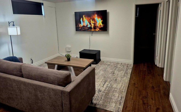 Cozy North Edmonton 2-bedroom Basement Suite - Saint Albert