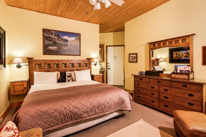 Independence Square Unit 309, Downtown Hotel Room With A/c In Aspen, Wet Bar & More - Aspen, CO