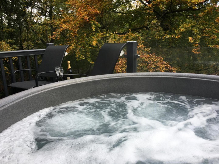 P23 - Studio Pod With Hot Tub - Bethesda