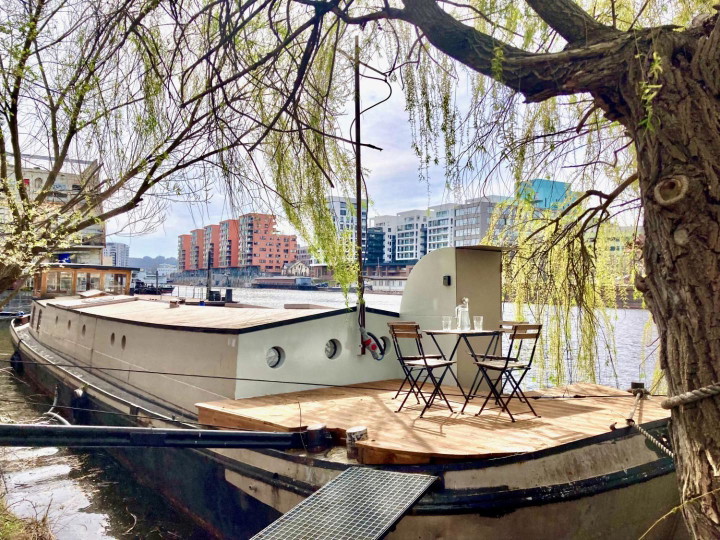 Prague On Boat, Privat Pier, Free Parking - Praga
