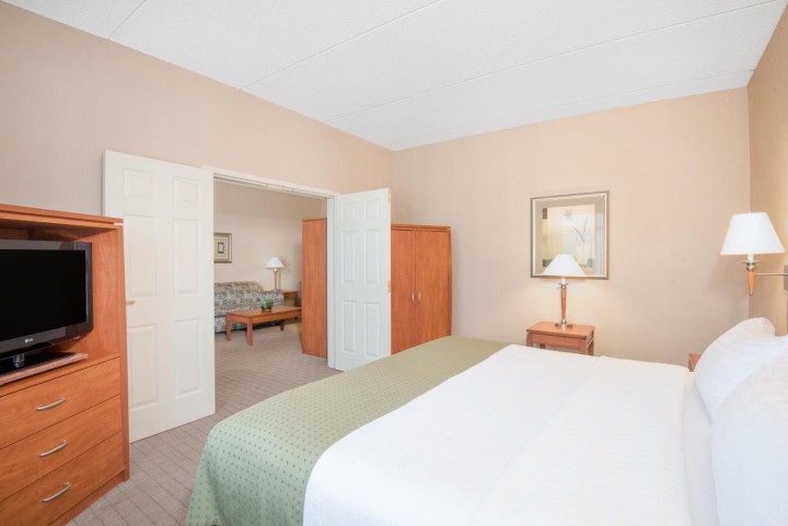 Holiday Inn & Suites Goodyear - West Phoenix Area By Ihg - Avondale, AZ