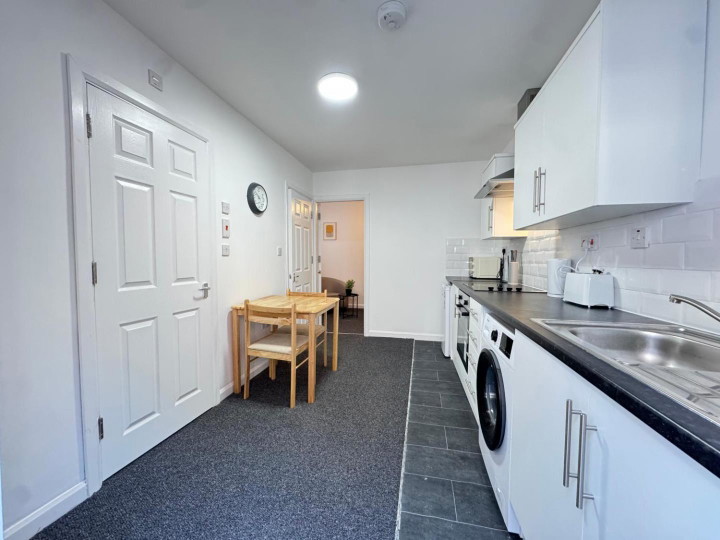 Vibrant 1 Bed With Free Parking And Wifi In Worcester - Bewdley