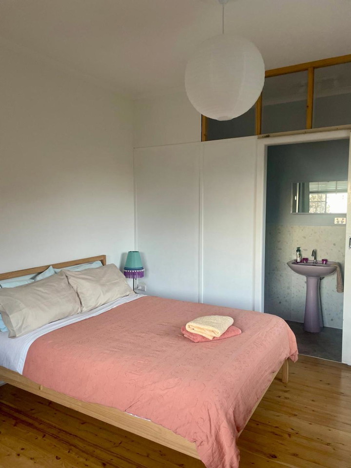 1 Bedroom Flat With Private Kitchen & Ensuite - Austinmer