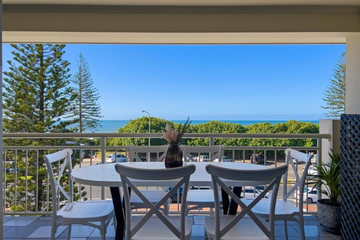 Alex Beach Front Nest - Maroochydore