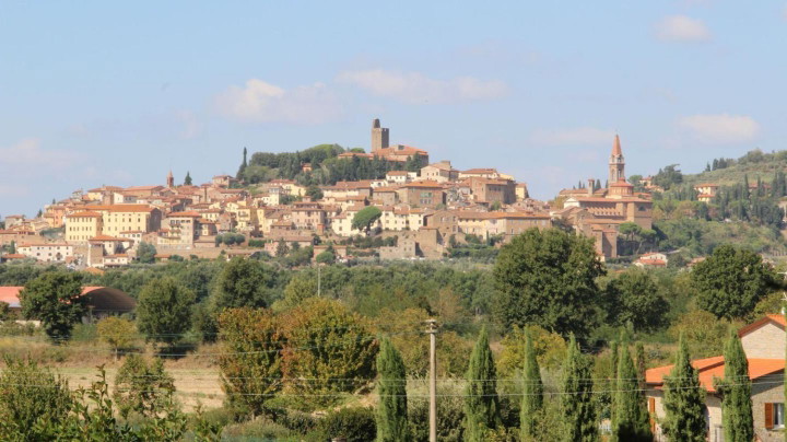 Agriturismo Borgo Santa Lucia, Entire Property - Provincia di Arezzo