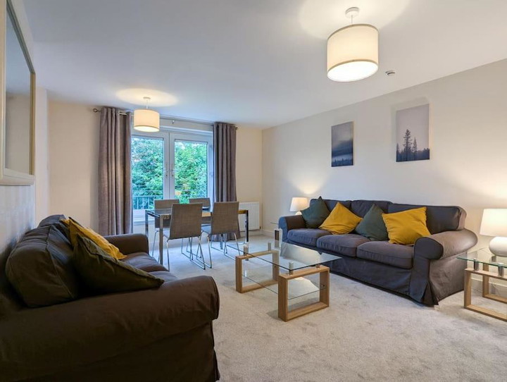 Parkgate 2 Bed, Private Parking, Rosyth M90 - Dunfermline