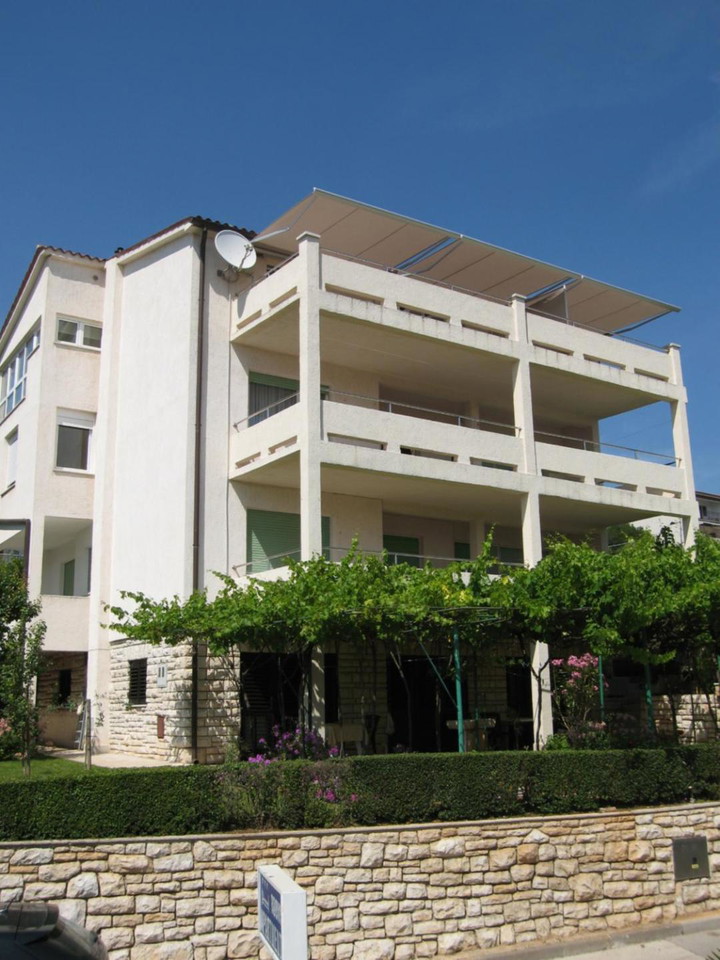 Room 1 - Pula