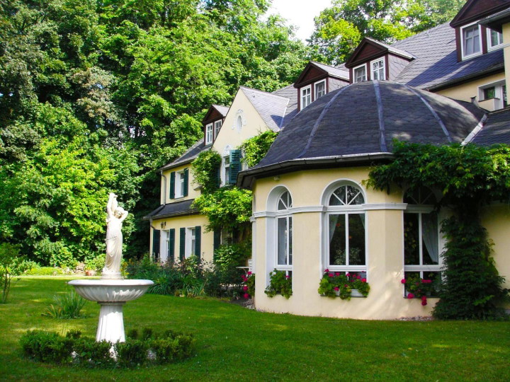 Hotel & Restaurant Bellevue Schmölln - Thuringia