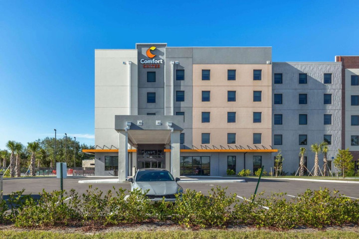 Comfort Suites Fort Myers East I-75 - Fort Myers, FL