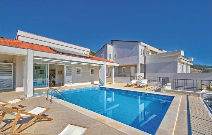 Holiday Home Primosten-dolac With Outdoor Pool - Primošten
