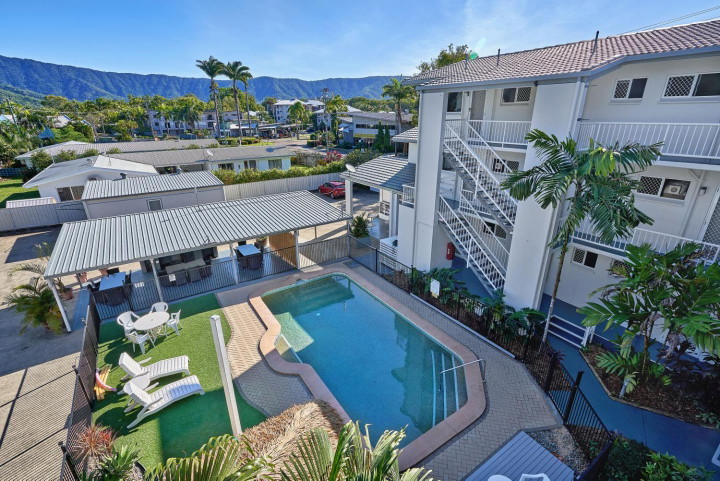 Cocos Holiday Apartments - Queensland