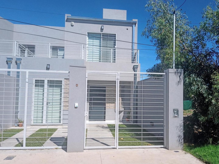 Duplex Victoria - Luján