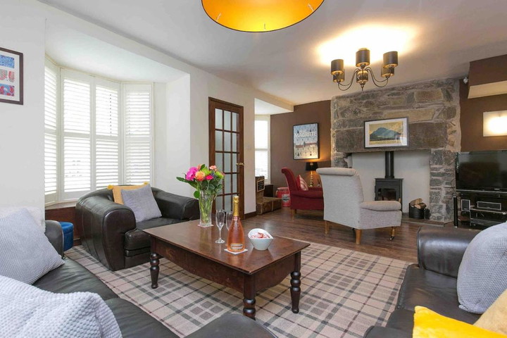 Awelon Holiday Cottage Sleeps 10, Hot Tub, Log Burner, North Wales, Porthmadog - Porthmadog