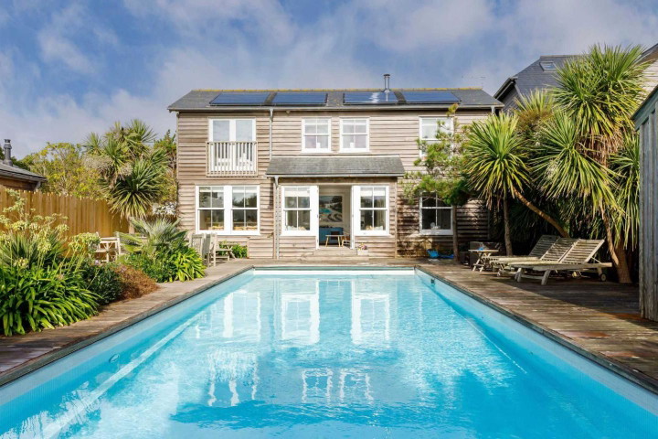 Beachfront House W Pool & Steam - Portsmouth